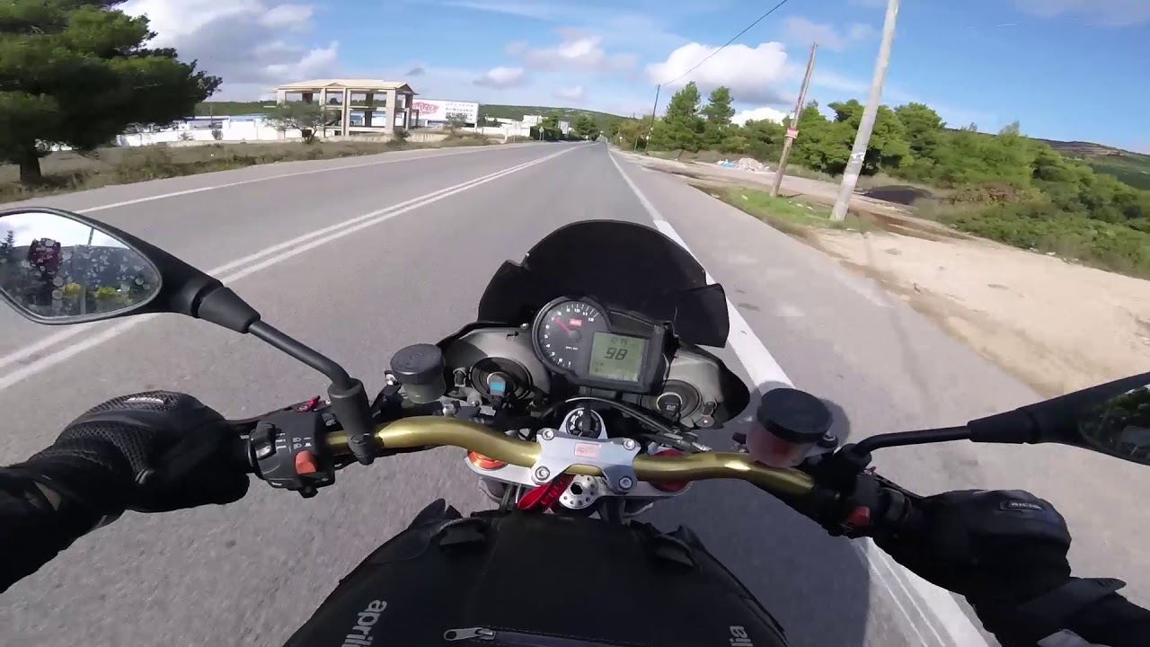 Aprilia Tuono wheelie power - YouTube