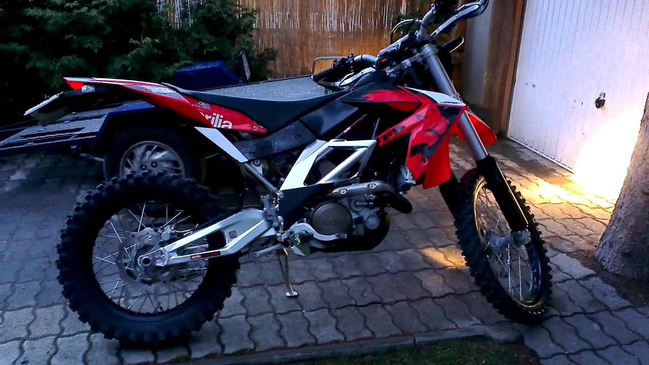 Aprilia sxv rxv ébresztés. - YouTube