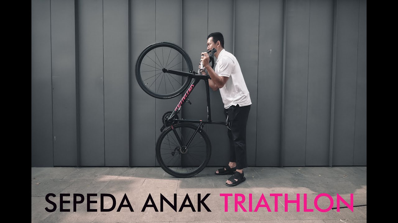 REVIEW : SEPEDA ANAK TRIATHLON (SPECIALIZED TARMAC PRO) - YouTube