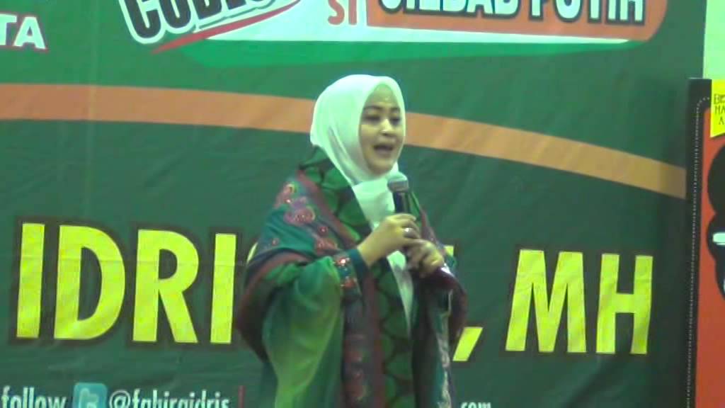 Kampanye Fahira di GOR Senen - YouTube