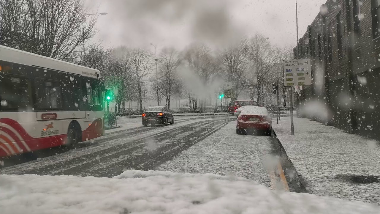 Snow Falling in Limerick, Ireland - YouTube