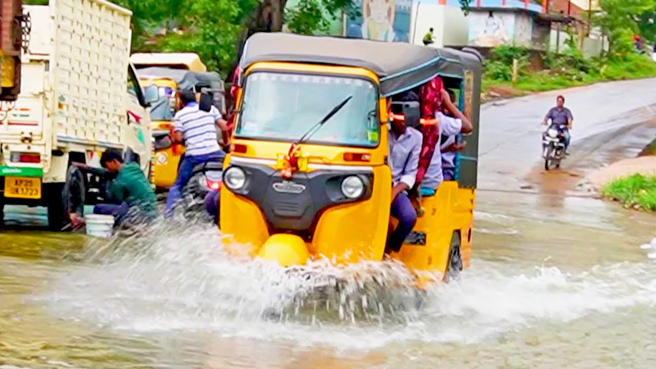 Autorickshaw 3 Wheelers Journey in Crossing Flood Water | Crazy ...