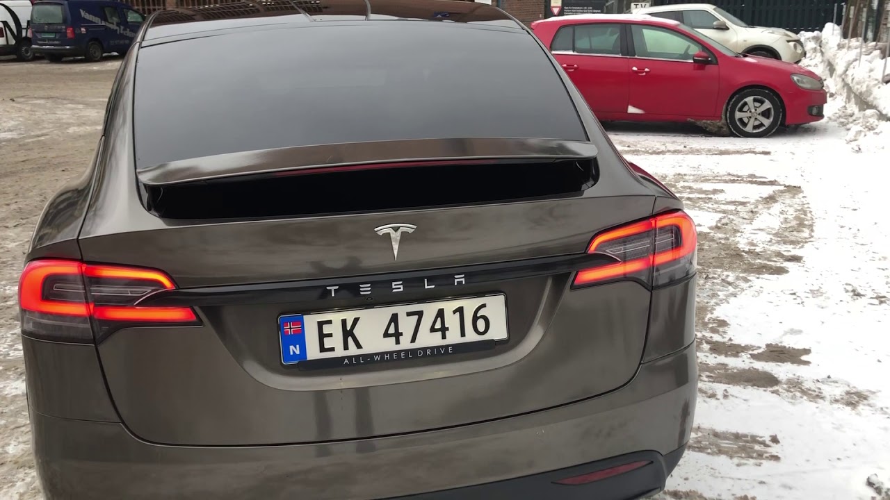3M Charcoal Gloss Metallic Wrap/foil/folie - Tesla Model X - YouTube