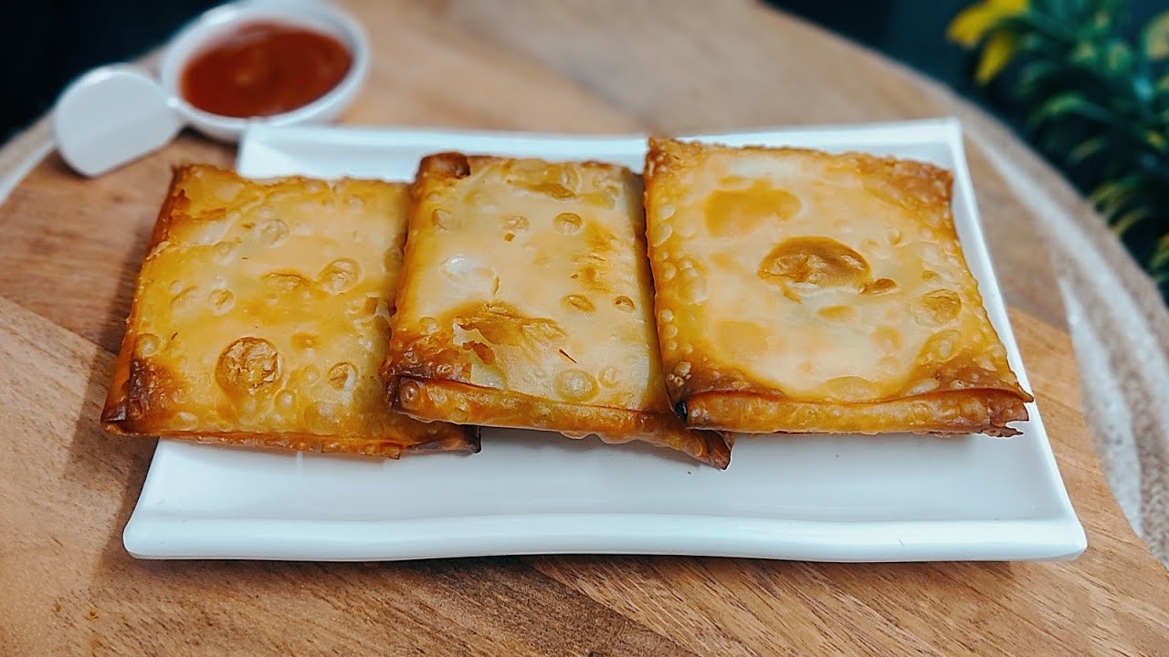 Cheesy chicken box Patties/Bina samose patti ke banaye naye tarike se ...