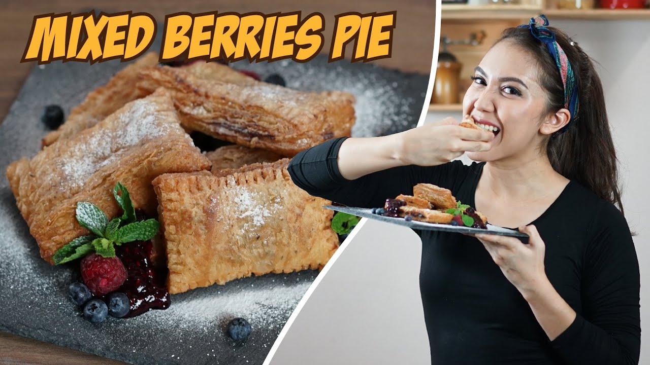 JIPLAKAN MIX BERRIES PIE NYA MCD? - YouTube