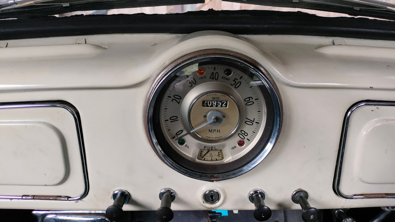 Morris Minor Level 1: Dashboard Layout - YouTube