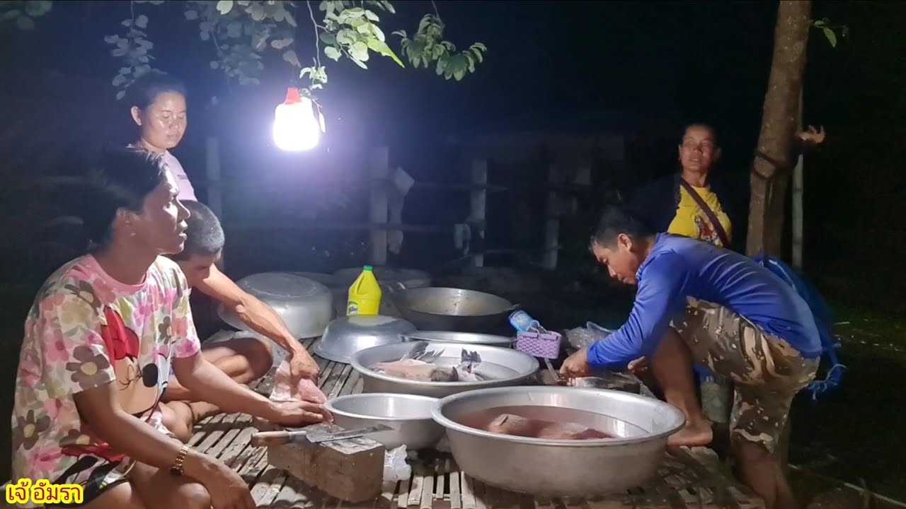 บรรยากาศ อยู่บ้านเฮาทังอบอุ่นทังมีความสุขเจ้าค่ะEp888 - YouTube