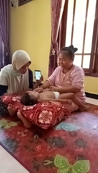 rumah Mbah Koti pijat tradisional bayi dan orang dewasa - YouTube