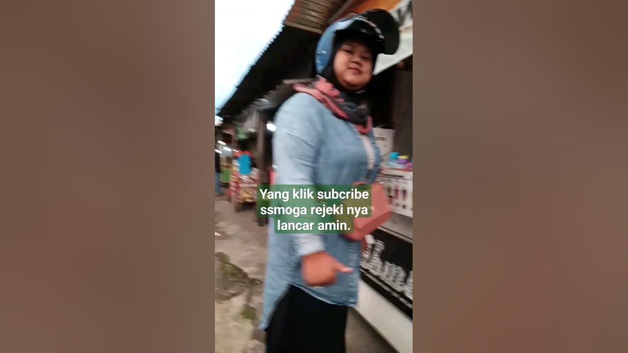 ayang gemoy minta jajan yang dingi² di TW. #shorts #jajan #tawangmangu #sasa #shots #vlog - YouTube