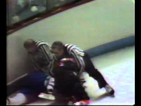 1987-05-14 Lindsay Carson vs. Chris Nilan hockey fight - YouTube