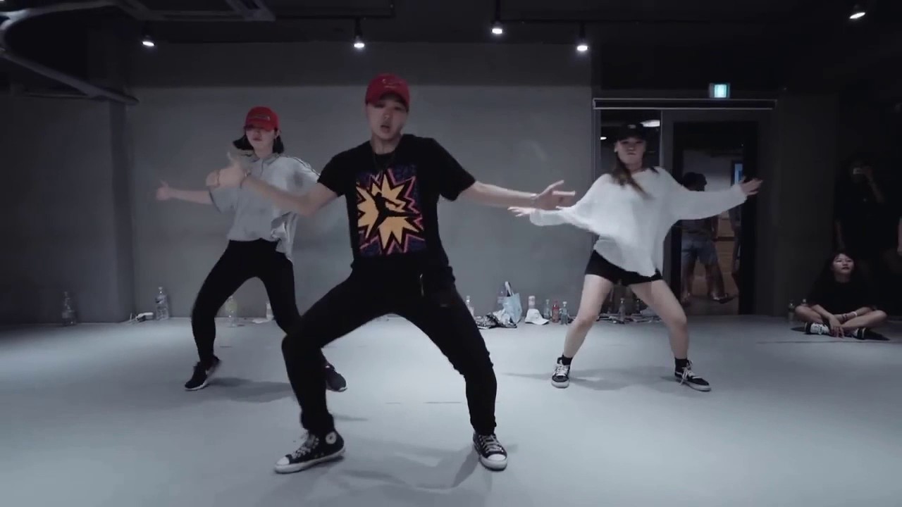 Ain't no party like an AOMG party - Hyojin Choi Choreo [MIRRORED] - YouTube