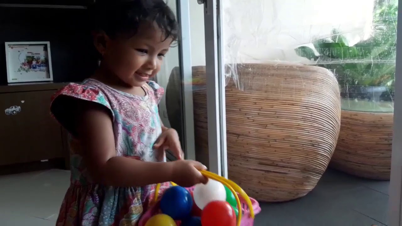 Ide permainan anak sederhana: bermain dengan selotip - YouTube