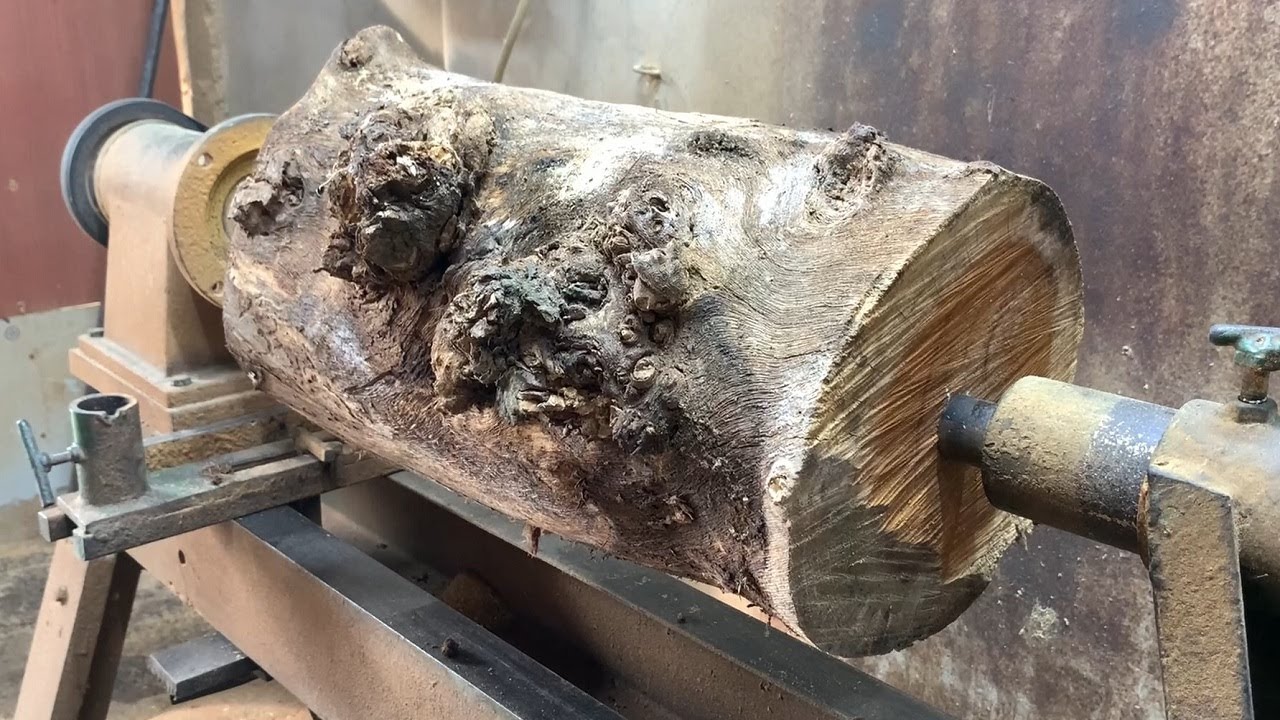 The amazing art of woodcarving Great work of a carpenter on a lathe ...