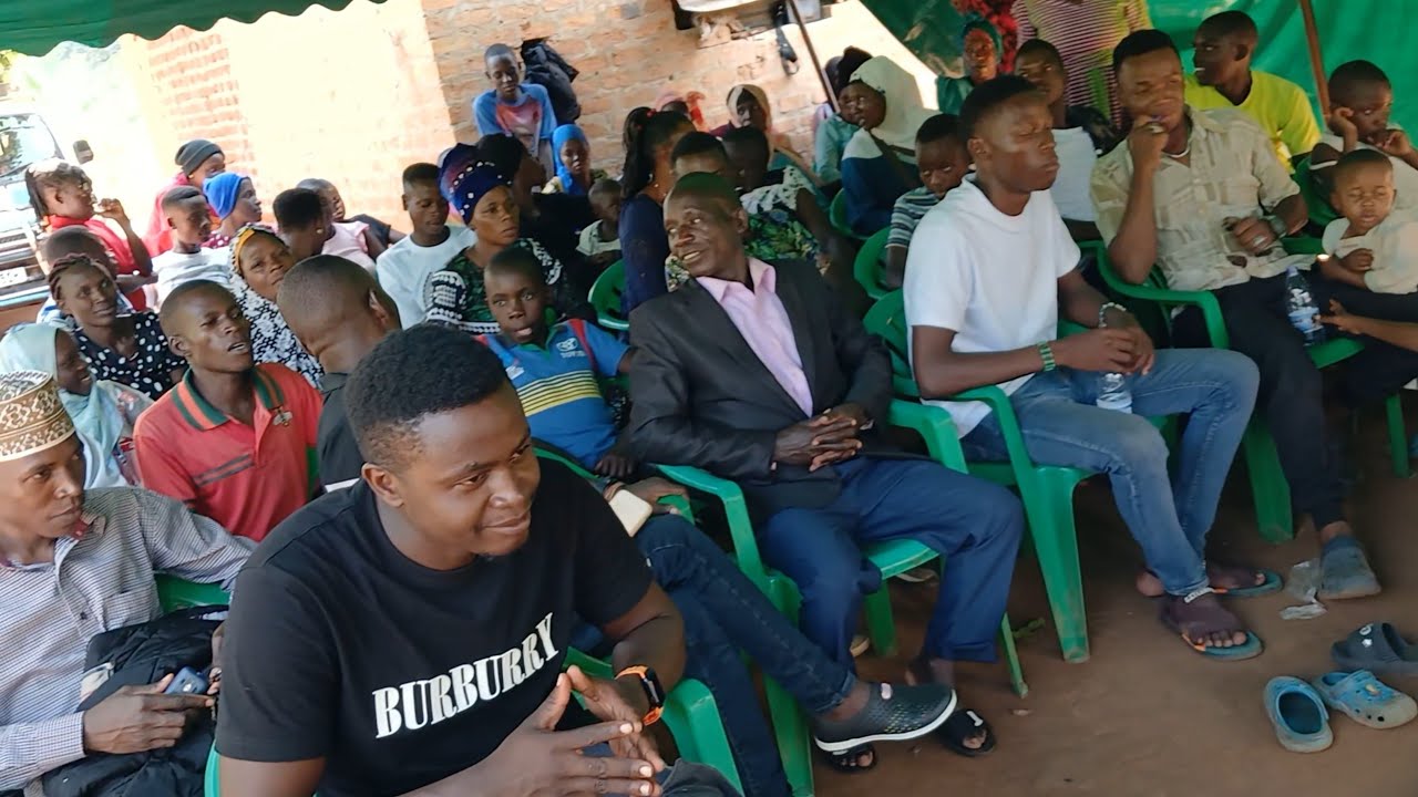 Family ya Mugabo Suman e Kiyunga, Kamuli District okumanyagana 28th Dec ...