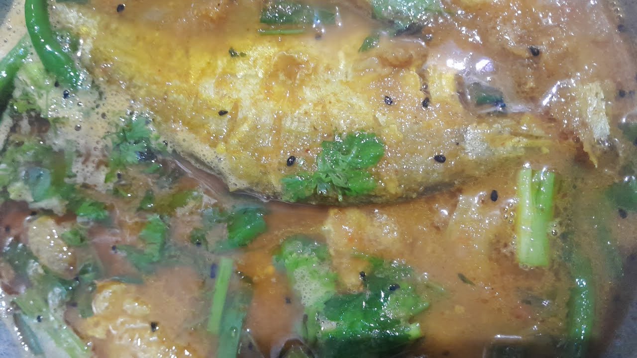 pabda fish 🐟 piyaj Koli (spring onion)new yummy recipe yummy Yummy ...