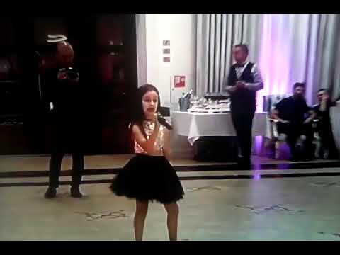 Adela Bors- Fuego Live - YouTube