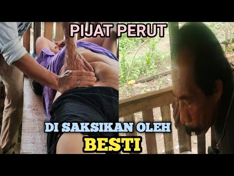PIJAT PERUT DI SAKSIKAN OLEH BESTI