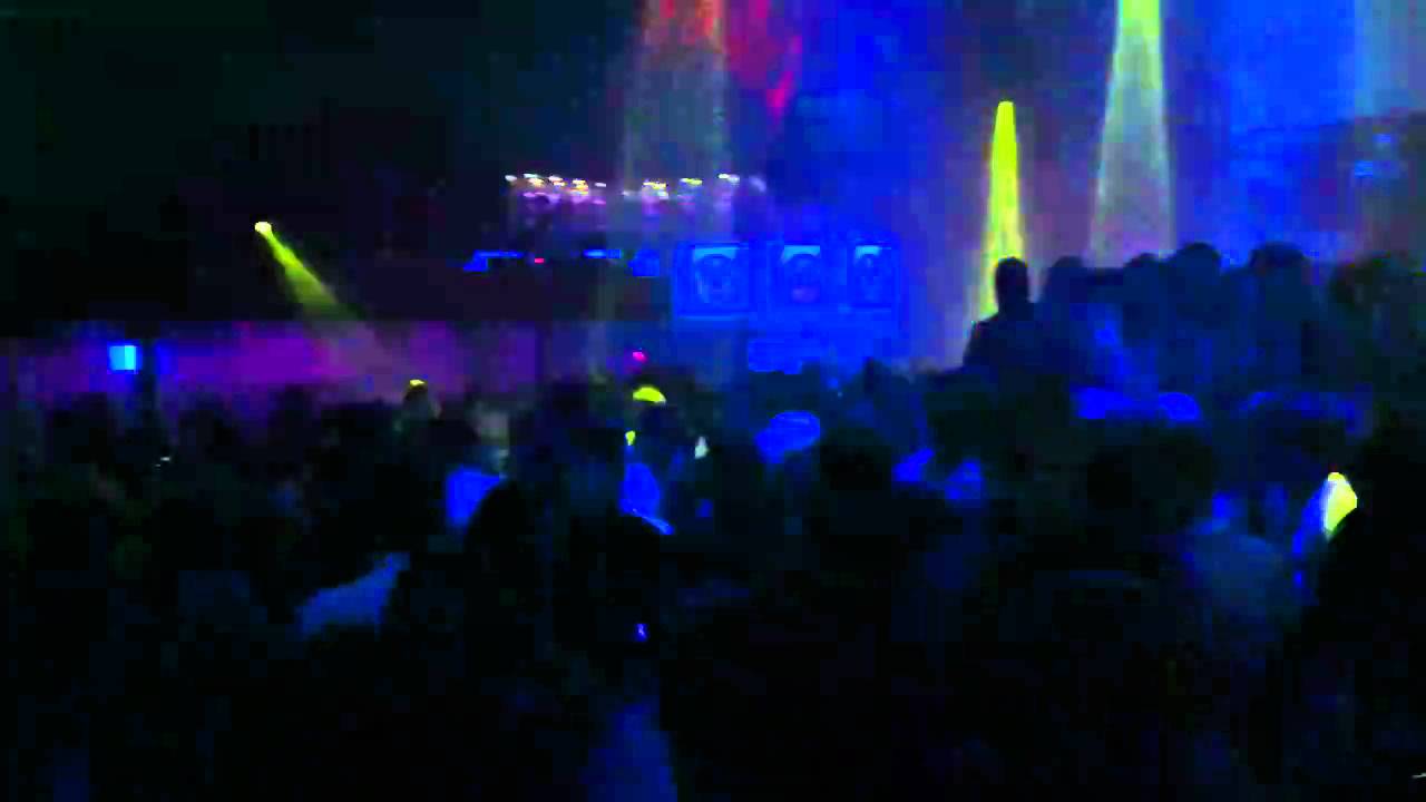 Fiesta Club Brussels on Friday Night !! - YouTube