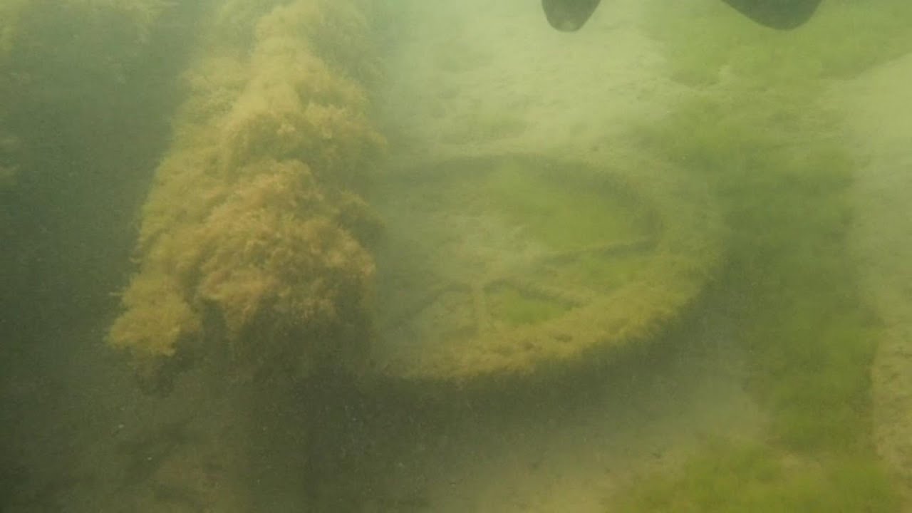 Scuba Lake Michigan wreck diving - YouTube