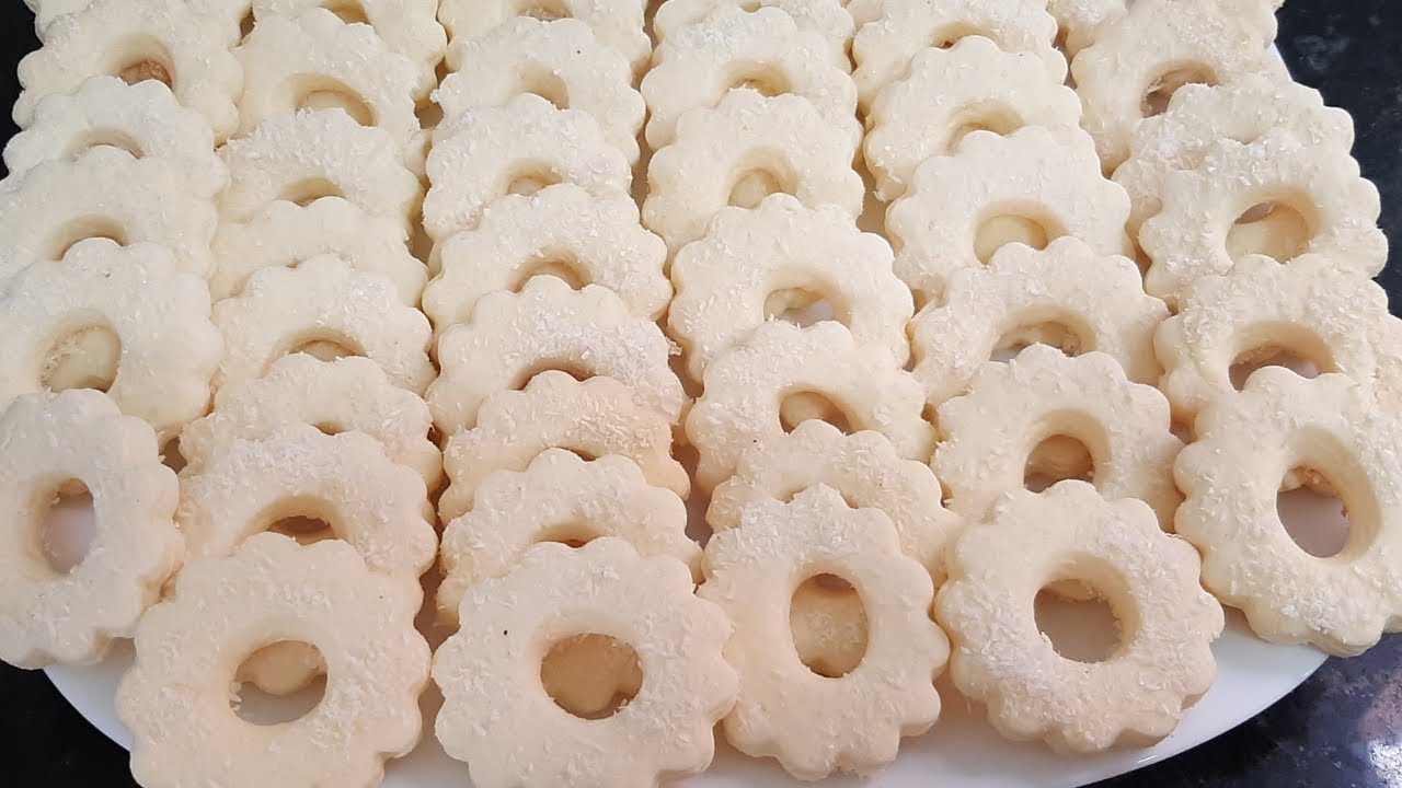 BISCOITO SEQUILHO DE COCO, AMANTEIGADO QUE DERRETE NA BOCA - YouTube