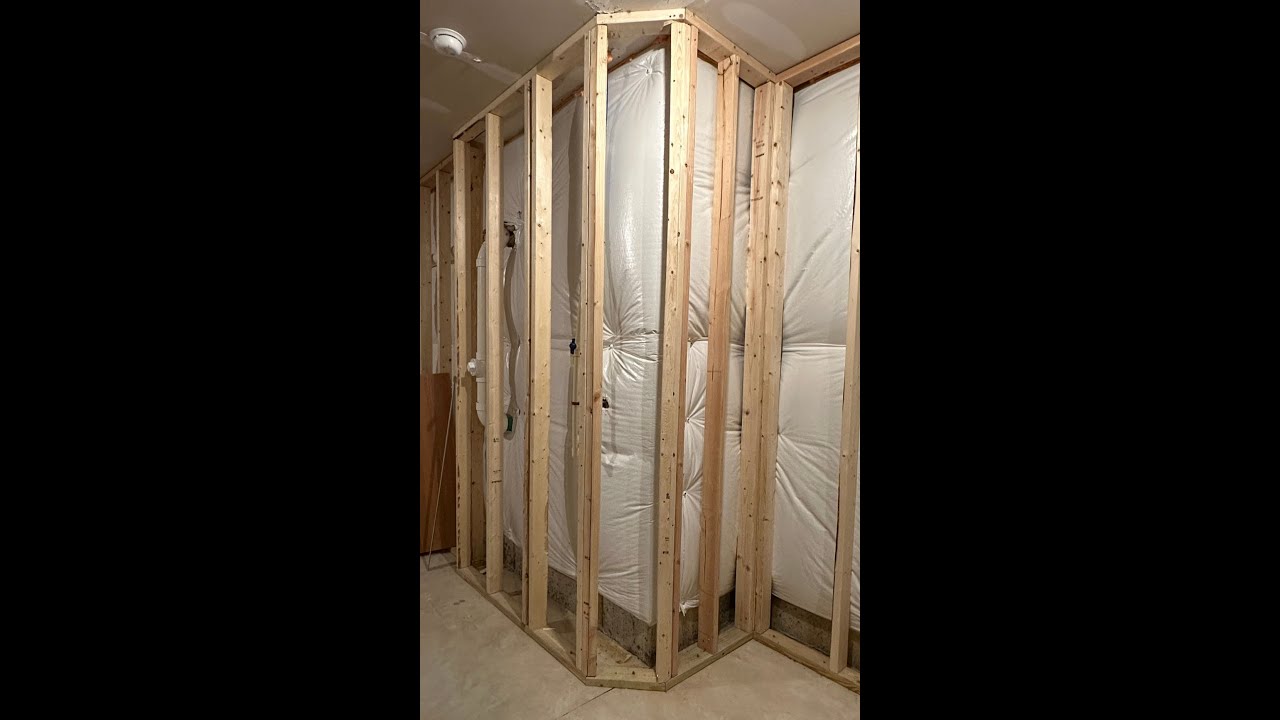 How to frame a 45 degree turning wall - YouTube