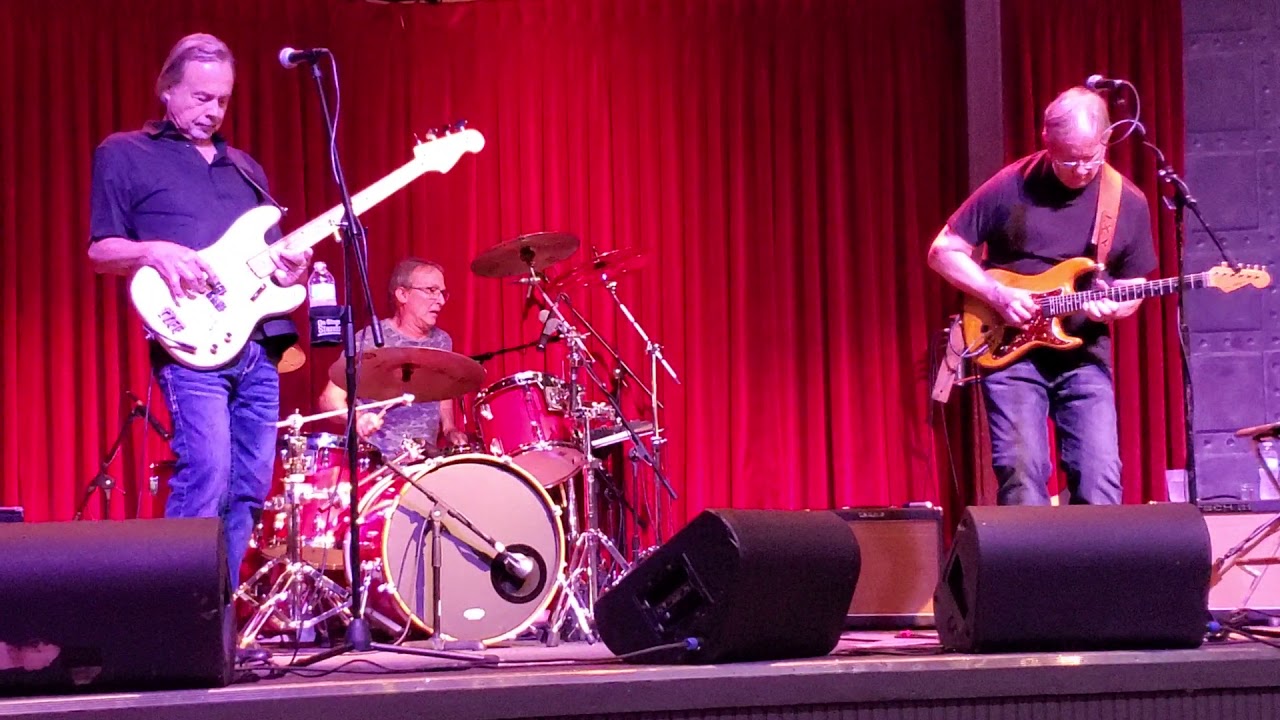 Simple Life Band - Walkin' By Myself - YouTube