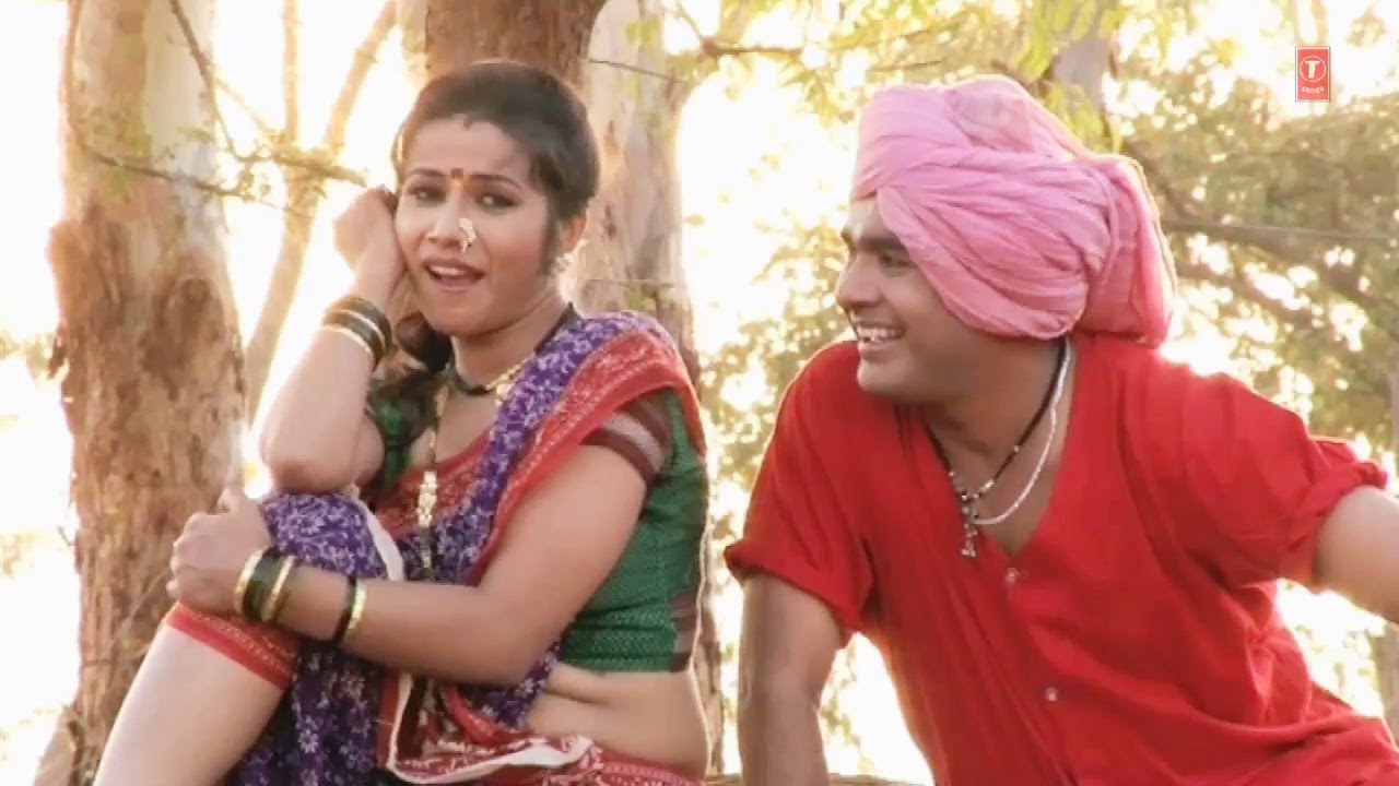 Datun Meghane Aabhal - Latest Marathi Video Song 2013 - Mumbaichi Porgi ...