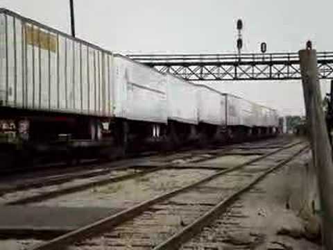 BNSF #7687 Leads Piggyback North, UP Power, Joliet IL - YouTube