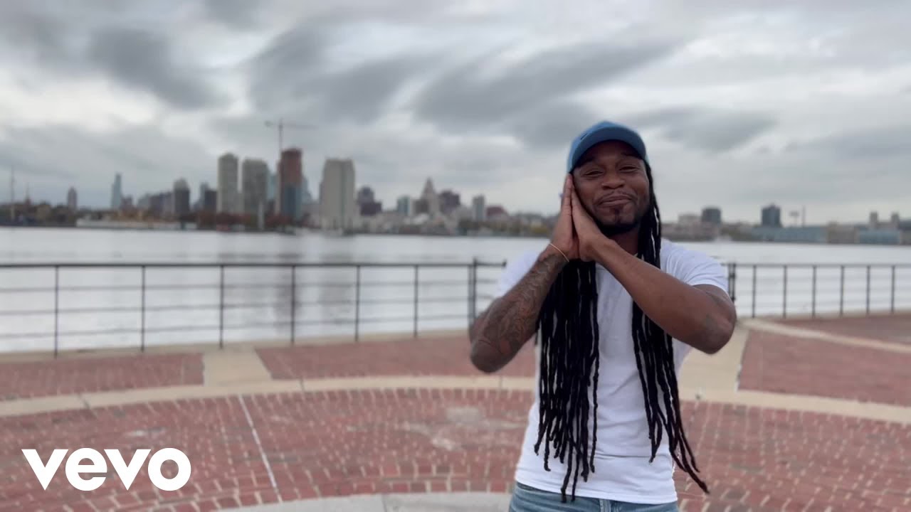 INT3RNATIIONALL_ - Get Out My Way - YouTube