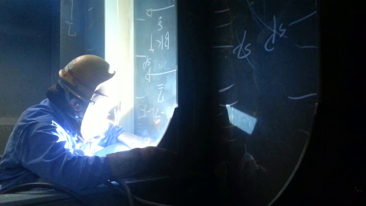 Pinoy shipyard welder in japan| welding flat position inside the block ...
