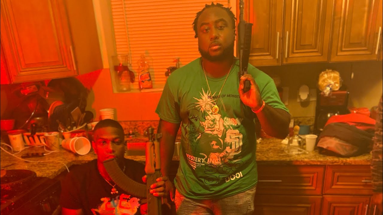 FBG Bigga x TFG Larro - You Aint Gang (Official Video) Shot By @Chief ...