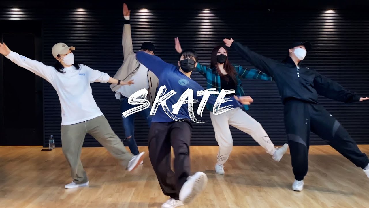 Bruno Mars, Anderson .Paak, Silk Sonic - Skate｜GA IN Choreography - YouTube