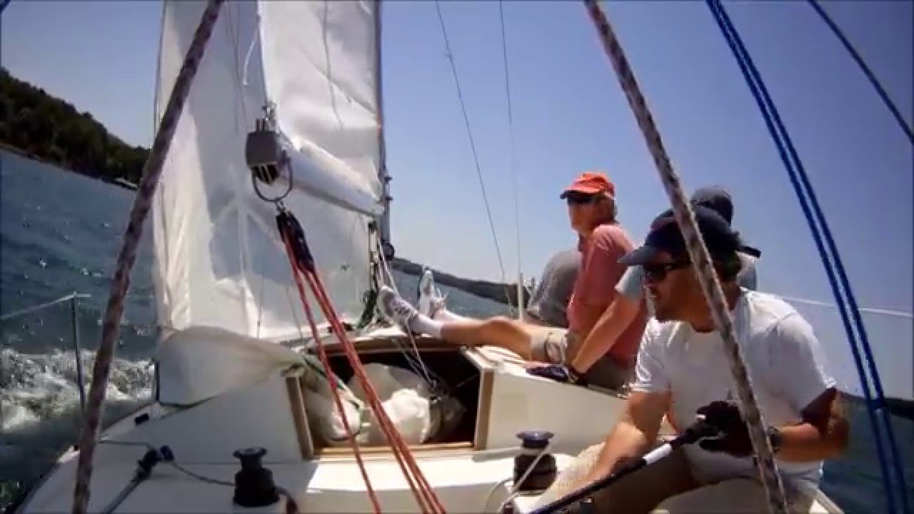 J24 racing in 15-knot winds - YouTube