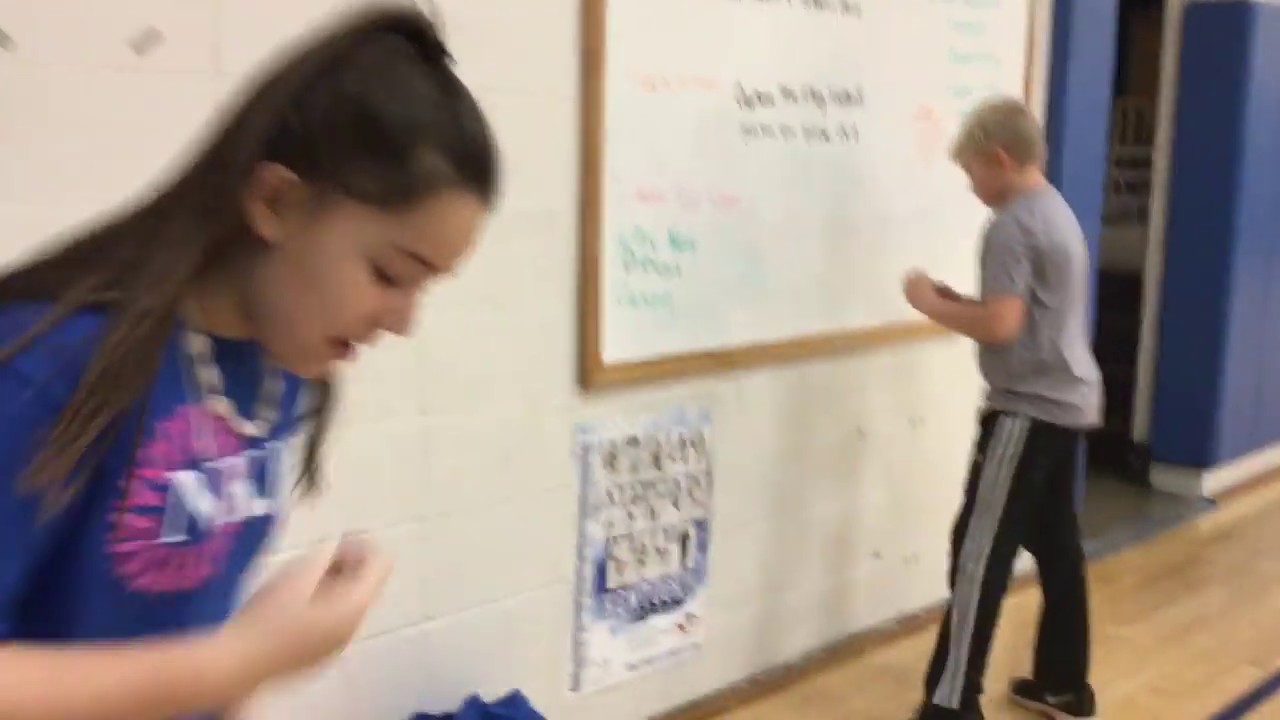 4th Grade PE Class in Action - YouTube