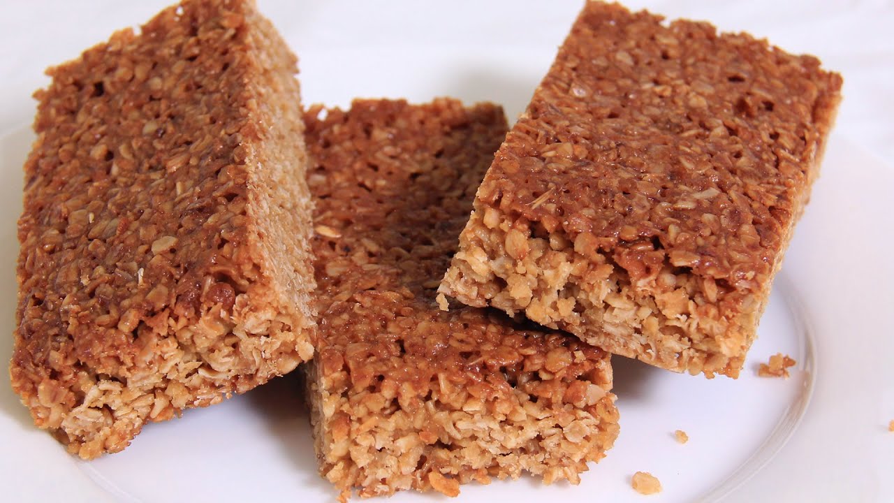 Chewy Flapjacks with Oats & Golden Syrup! A Classic British Treat ...