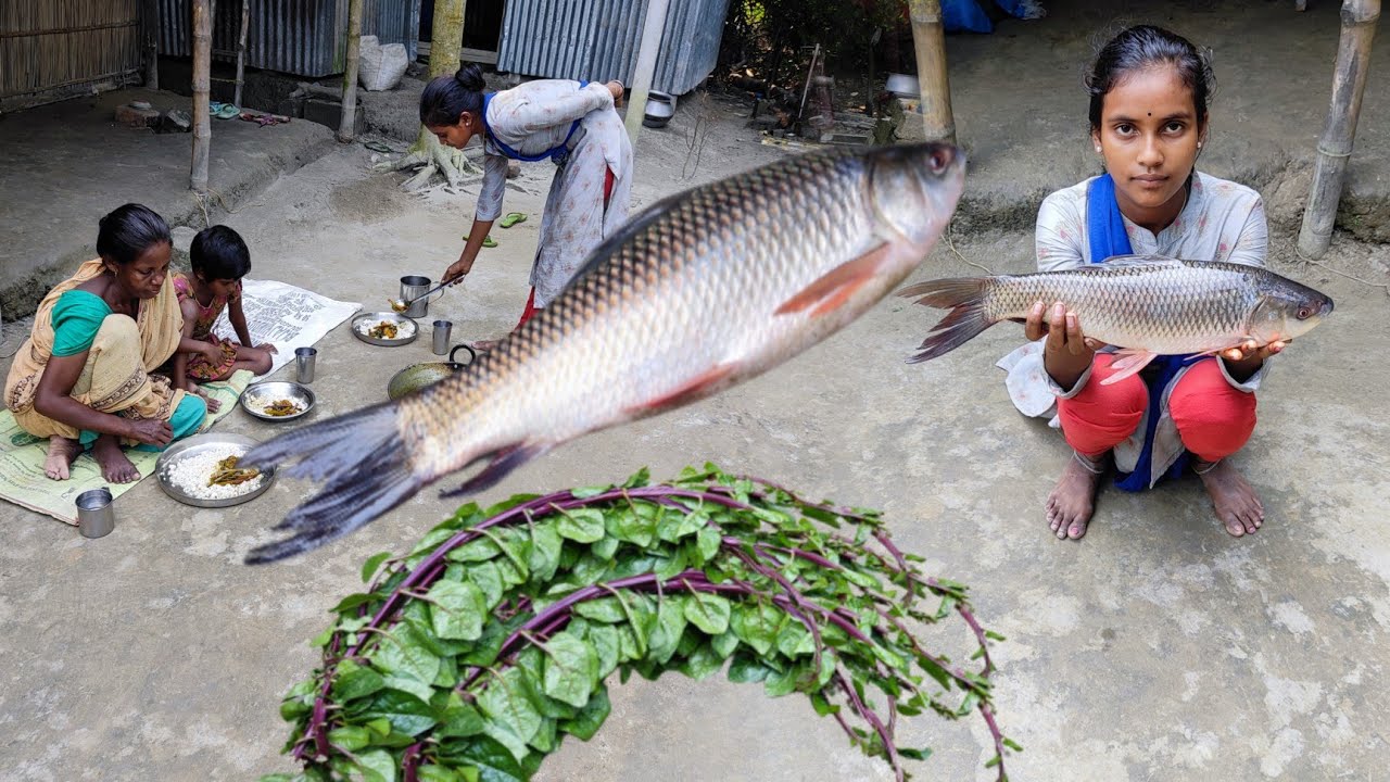 Santali mother brought the Rohu fish from market & daughter cooked it ...