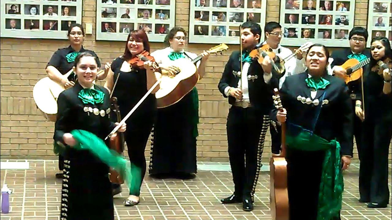 "Los Laureles" Duet, UNT Mariachi Aguilas At Noon - YouTube