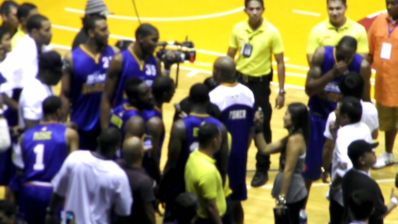 Manny Pacquiao meets NBA All Stars - YouTube