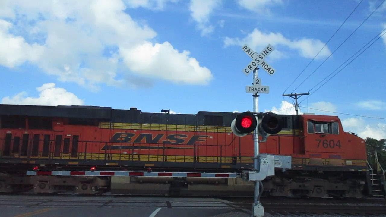 BNSF 7604 South Loaded Grain Elephant Style Lashup (9-19-2019) - YouTube
