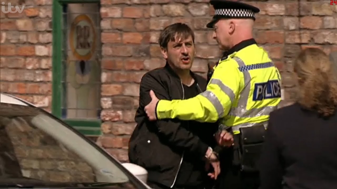 Coronation Street - Peter Is Arrested And Charged With Murder - YouTube