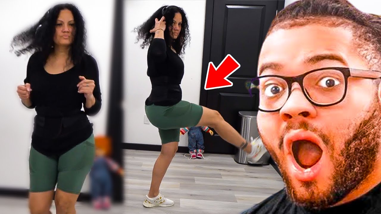 MindOfRez Mom Gets STURDY on Stream! - YouTube