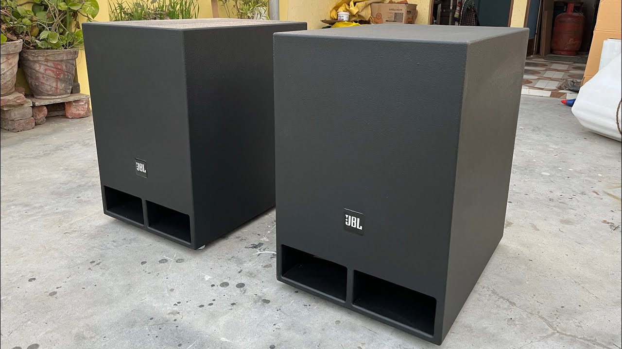 12 inch subwoofer band pass enclosure (4th order) - YouTube