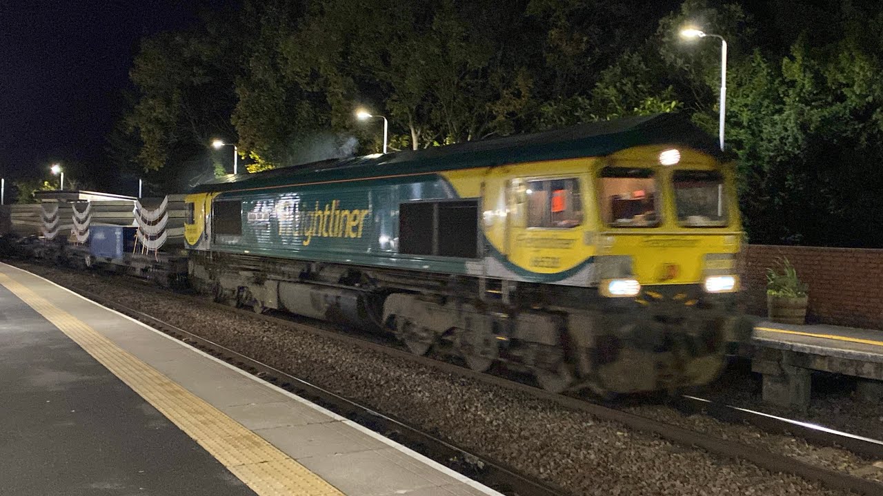 “Madge Elliot MBE” 66528 Freightliner 6M52 HS2 tunnel segments 21:04 8L ...