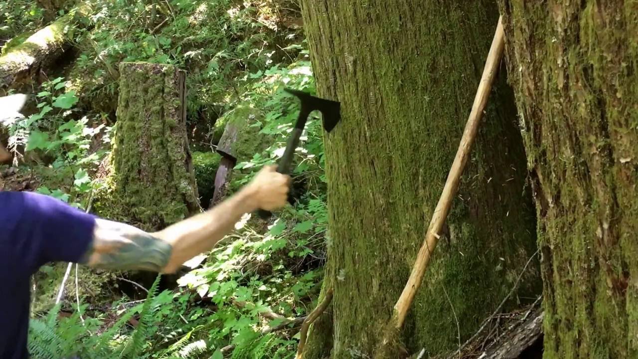 Tossing the Valkyrie Tomahawk. - YouTube