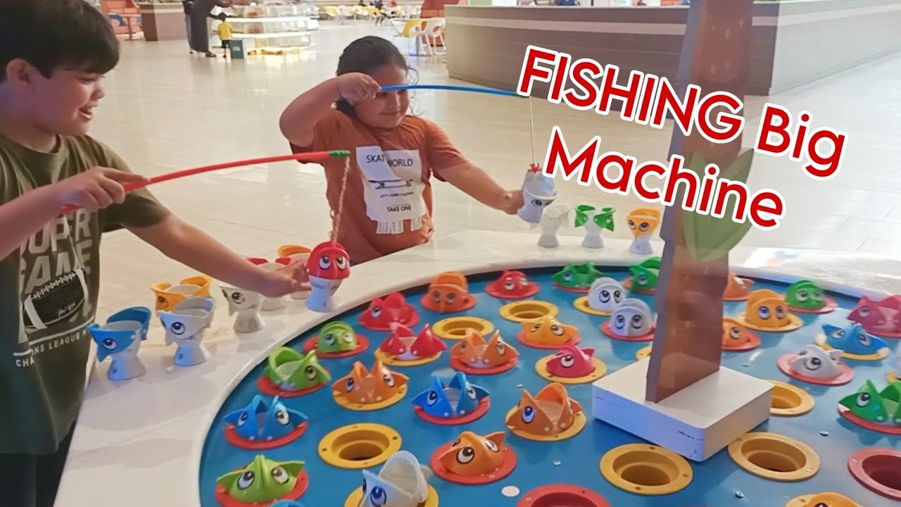 Playing in a big Fishing Machine - YouTube