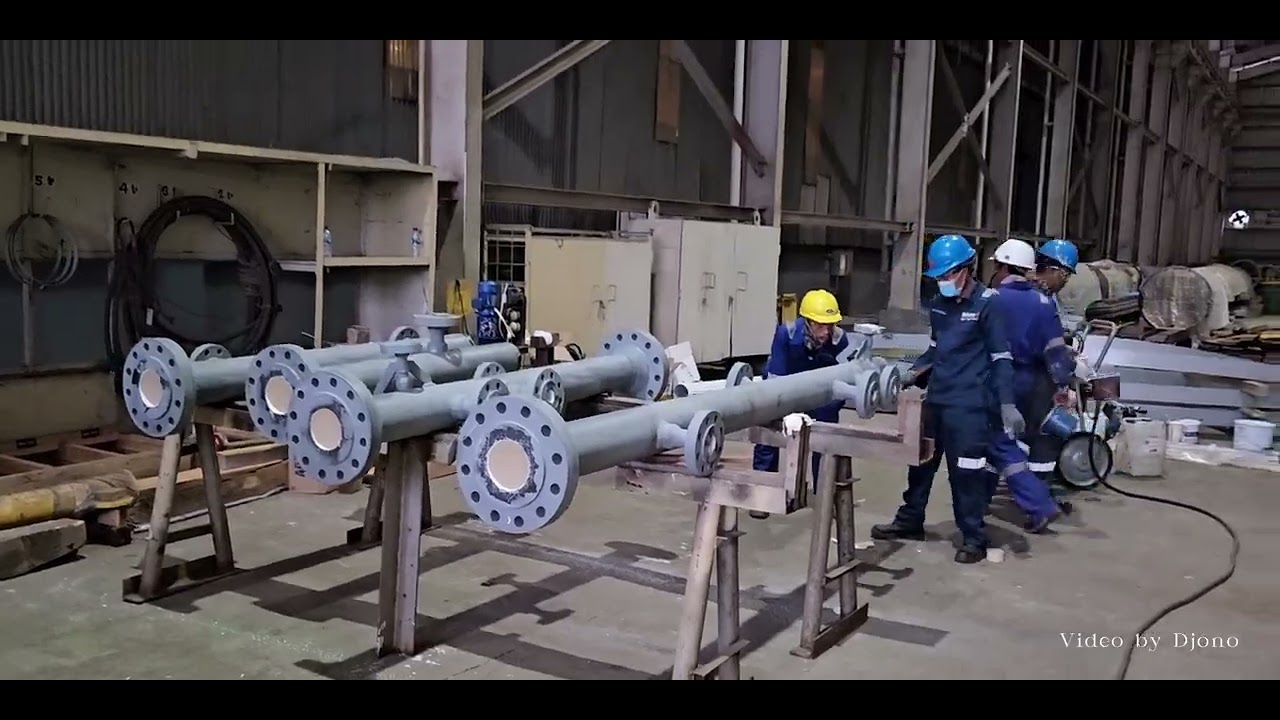 Internal Coating Spool Pipe spin spray Belzona 1381 - YouTube