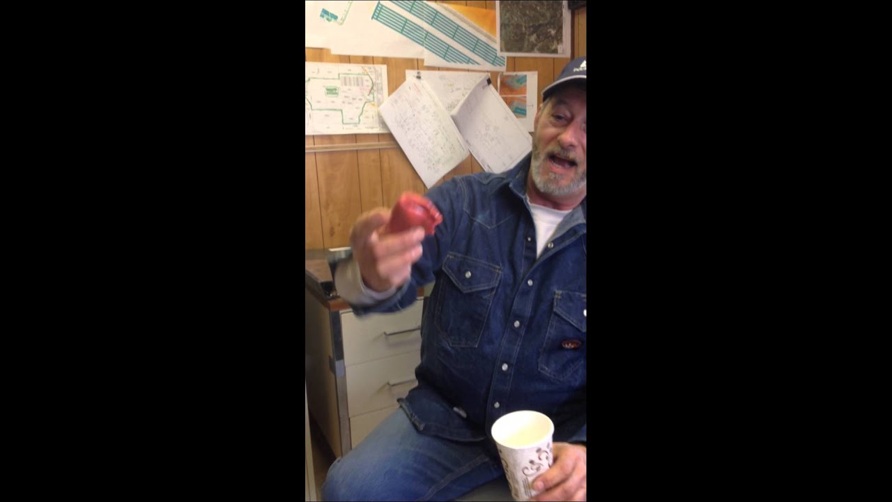 Eating pickled pig lips, "Cajun Style" - YouTube