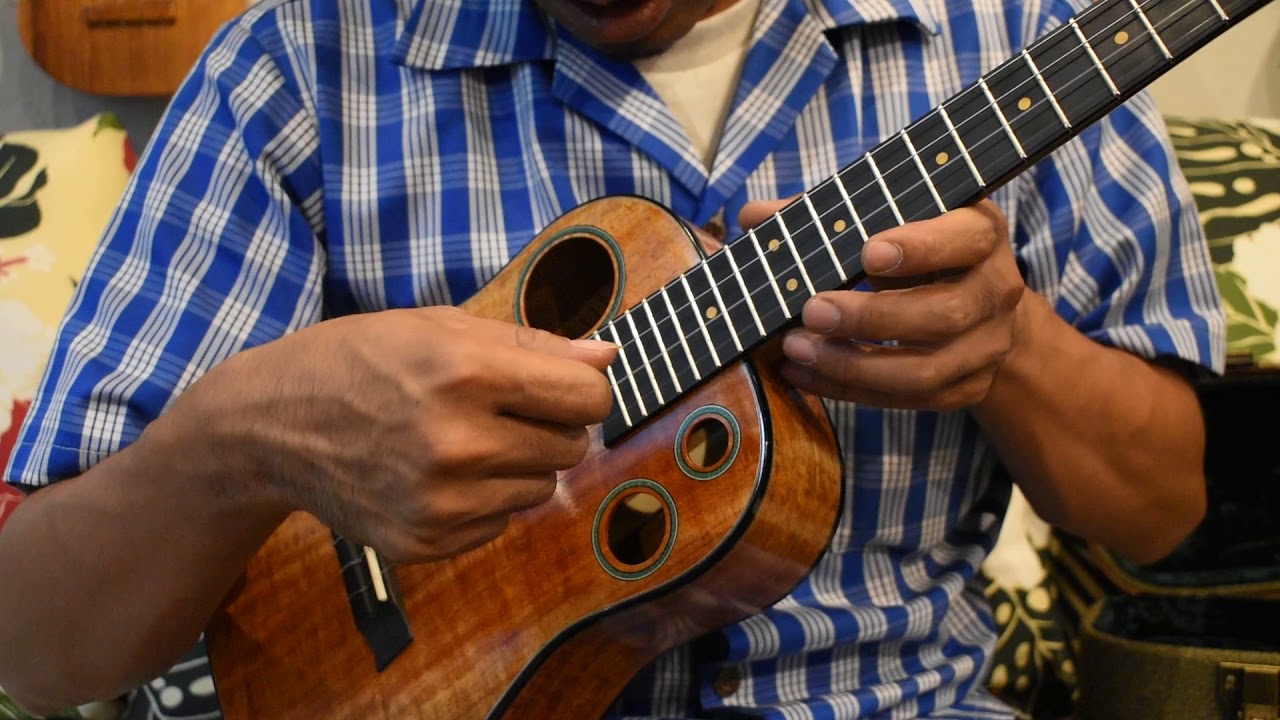 NEW/I'iwi Premium Hawaiian Koa Tenor@ukuleleshoptantan - YouTube