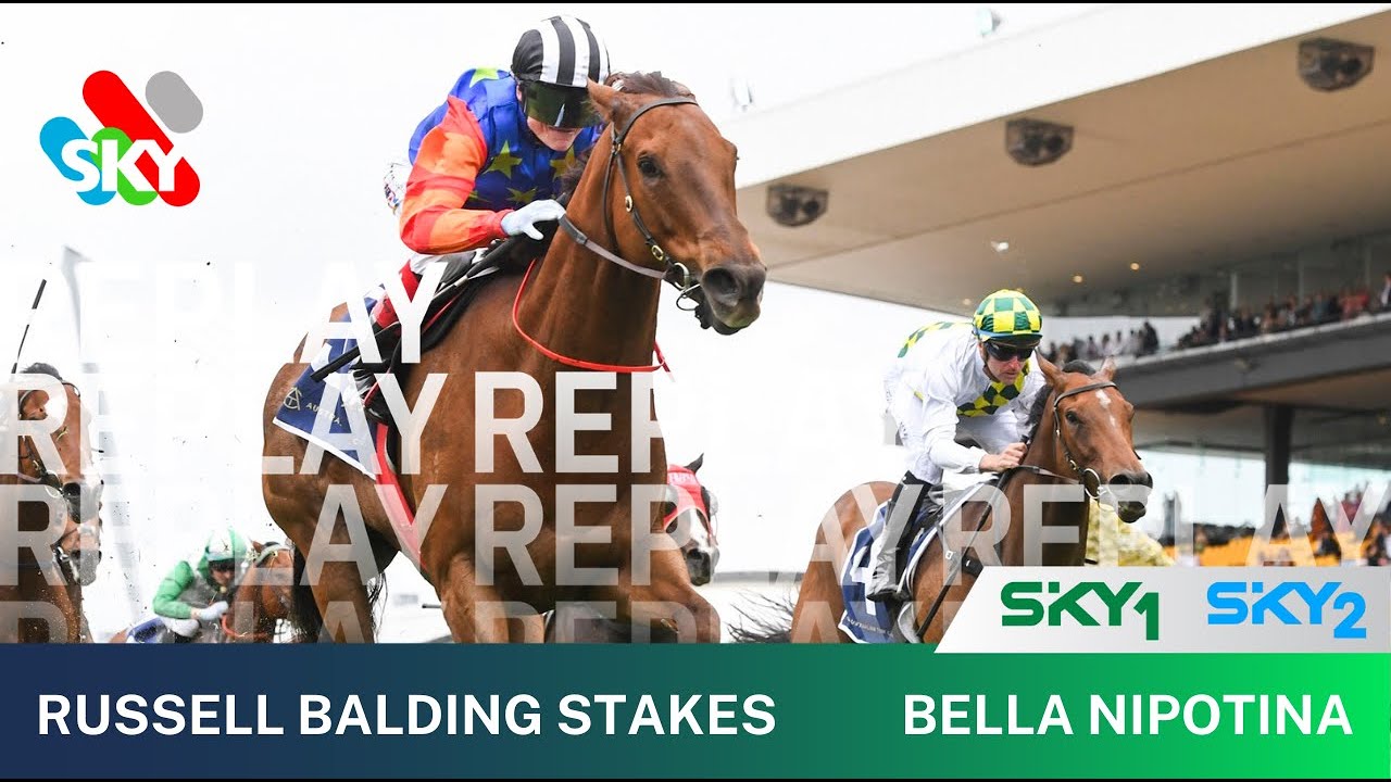 Bella Nipotina CRUISES past them in the Russell Balding Stakes 🙌 - YouTube