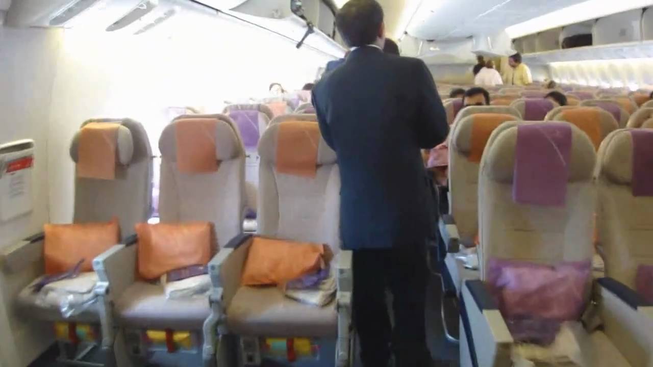 TRIP REPORT | EMIRATES AIRLINES FLIGHT EK088 | ZURICH-DUBAI - YouTube